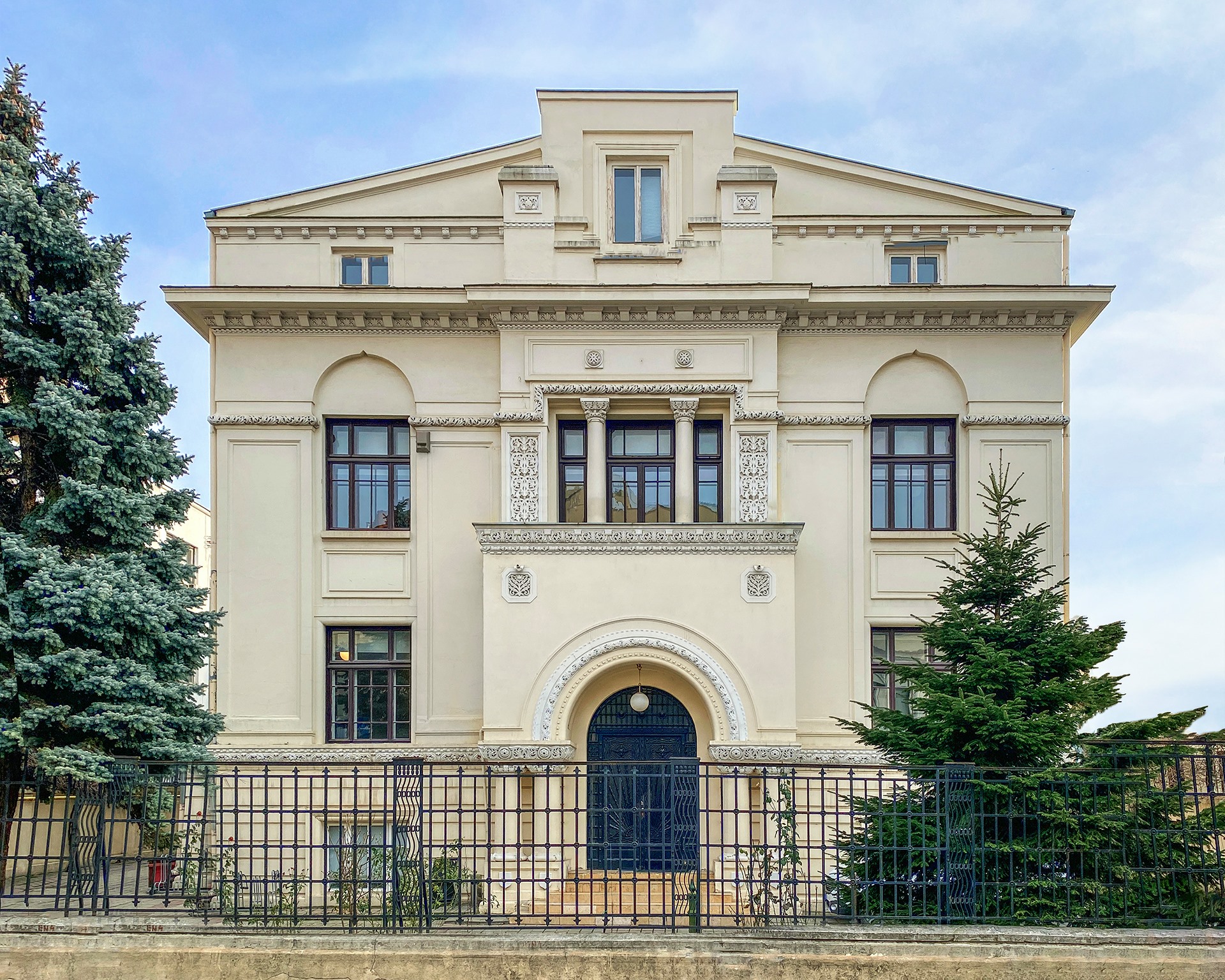 Compania de dezvoltare de software Codezilla anunta consolidarea ...